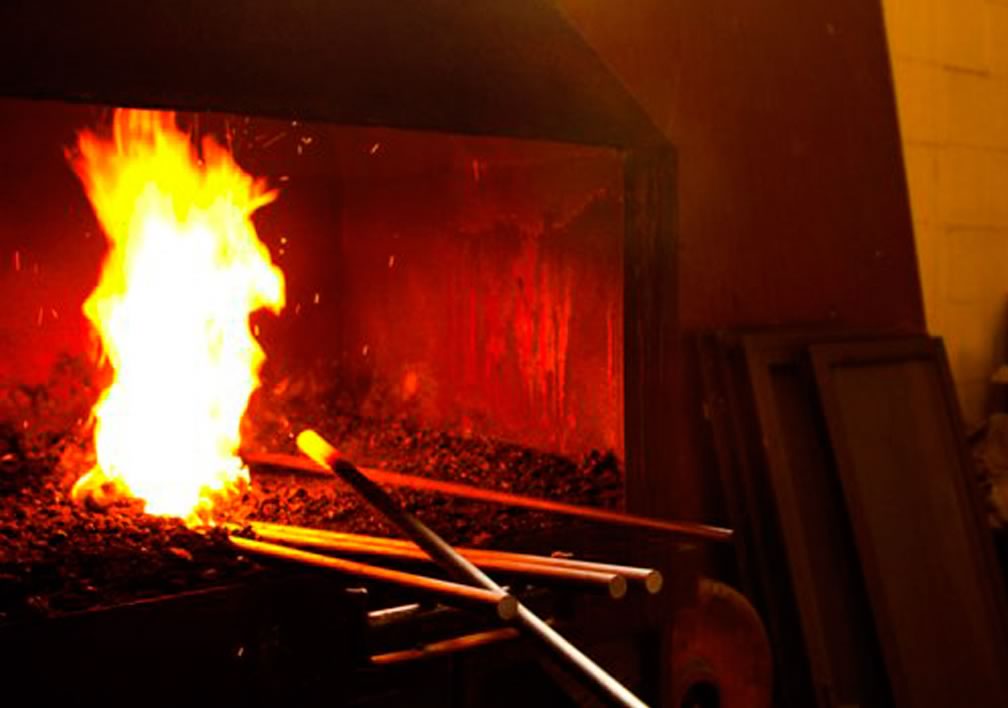 FORJA EN CALIENTE – Construcciones Metálicas Caravaca